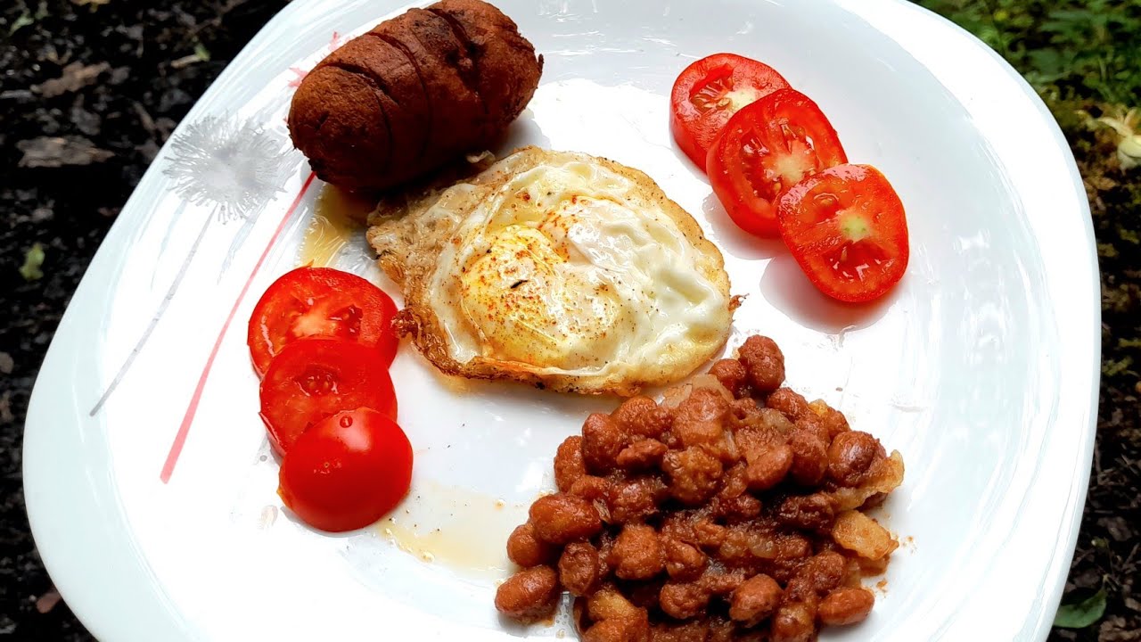 English breakfast in a simple way|Sausage, baked beans, eggs - YouTube