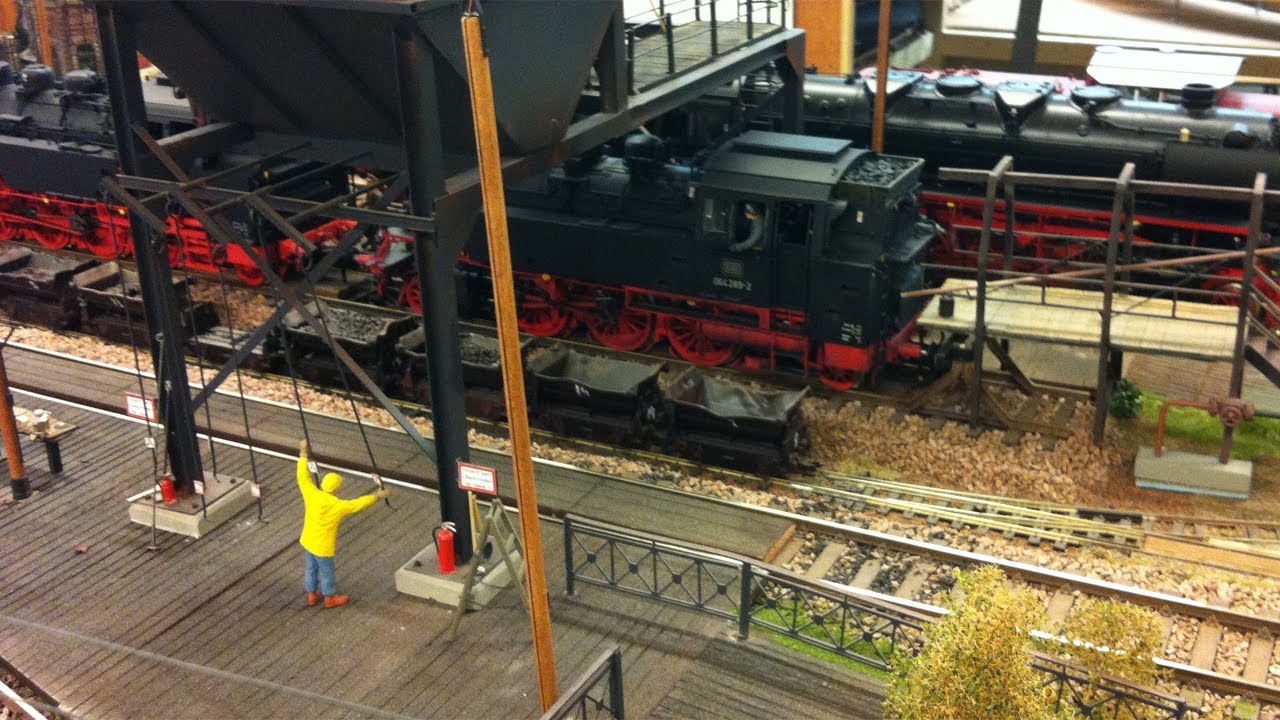 Spur 1 Modellbahn - Modellbahnanlage mit Betriebswerk - 1 Gauge - Spoor ...