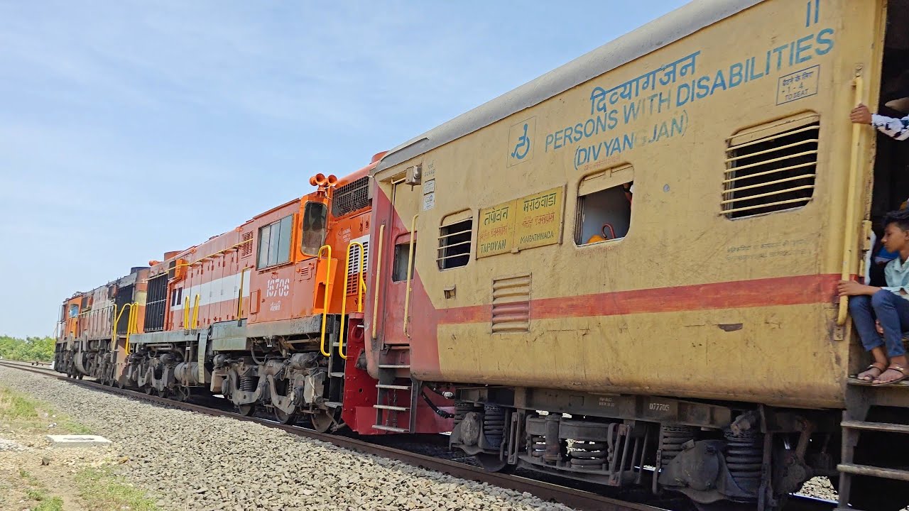 Tapovan Express with Moula Ali Twin ALCO Locomotive | Train Videos ...