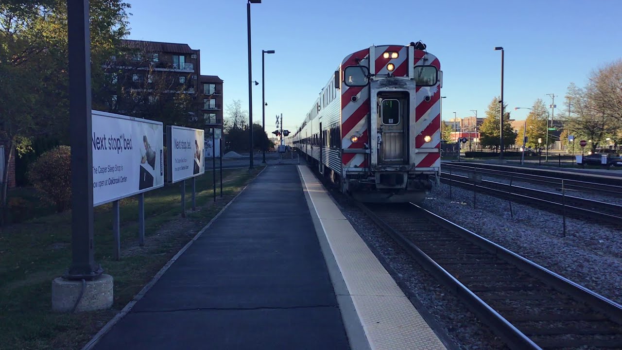 Metra Inbound Train At Mont Clare - YouTube