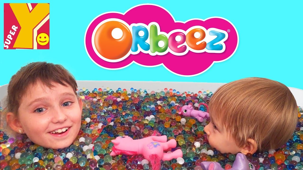 playtime in the bathtub with orbeez. 10 000 orbeez in my bathtub. fun ...