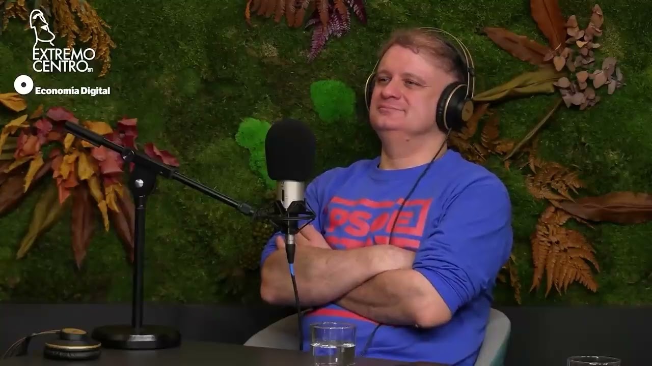 Miguel Ángel Quintana Paz luciendo una de nuestras camisetas sobre el ...