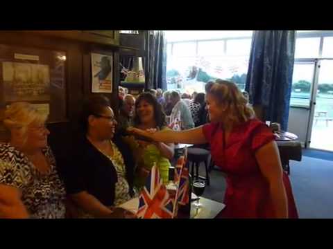 Julie Diamond Vocalist 1940s singer sing along Lambeth Walk - YouTube