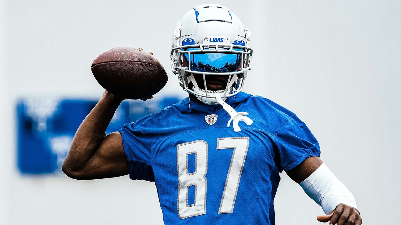 Depth in Wide Receiver Room Upping Level of Competition - YouTube