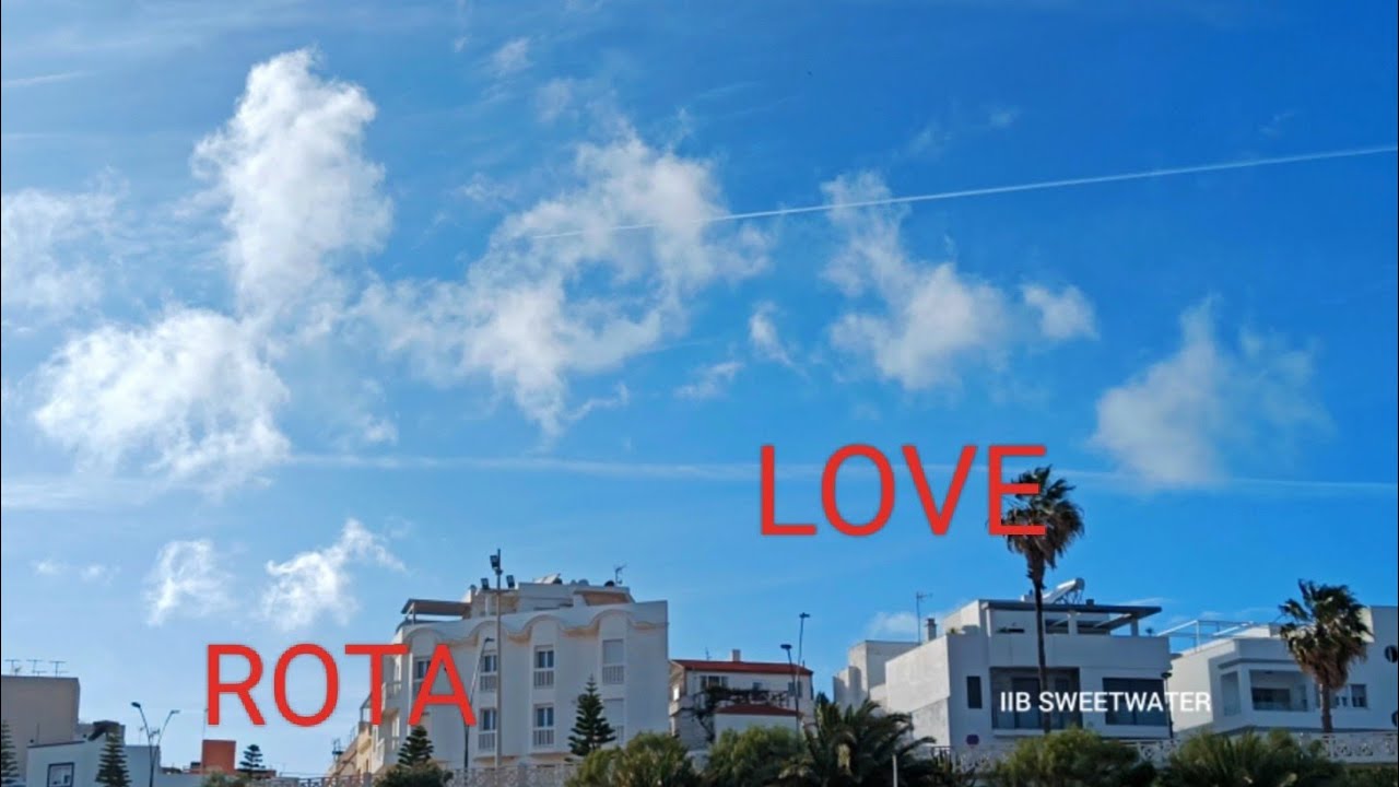LOVE en el cielo #nubes Playa del Rompidillo - Chorrillo #playa #beach ...