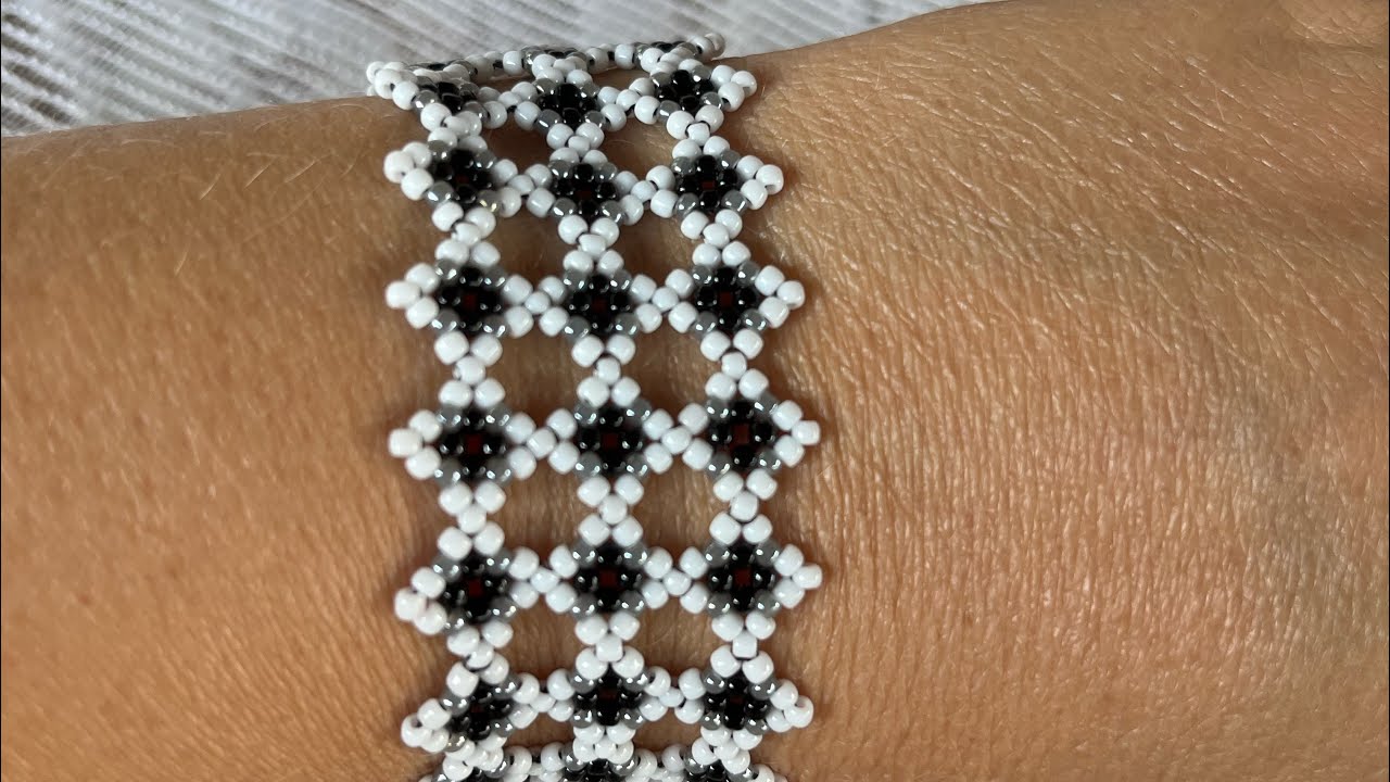Bratara cu romburi in degrade - partea 1 - YouTube
