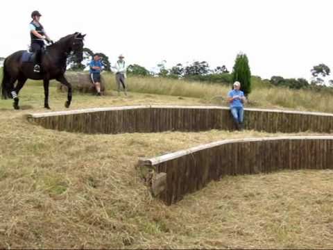 XC Riding down the Steps - Lucinda Green training clinic - YouTube