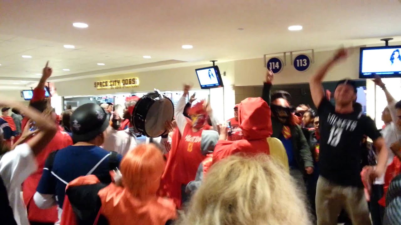 Houston Rockets Red Rowdies getting it krunk - YouTube