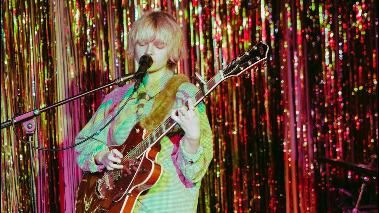 Mary In The Junkyard - Live at Windmill, 27/10/2022 - YouTube