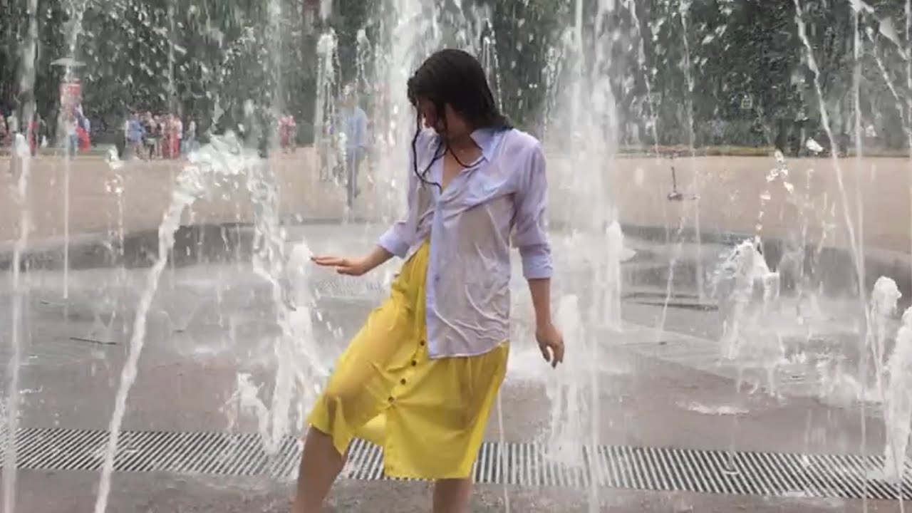 Inna in fountain #fontaine - YouTube