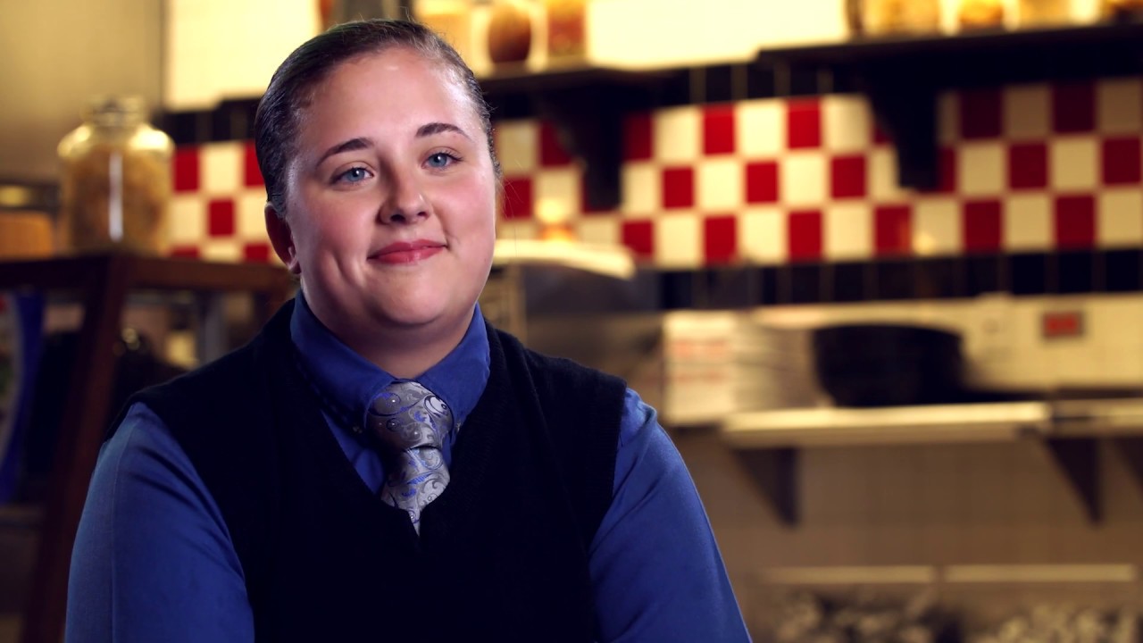 Meet Julia, Portillo's Manager - YouTube