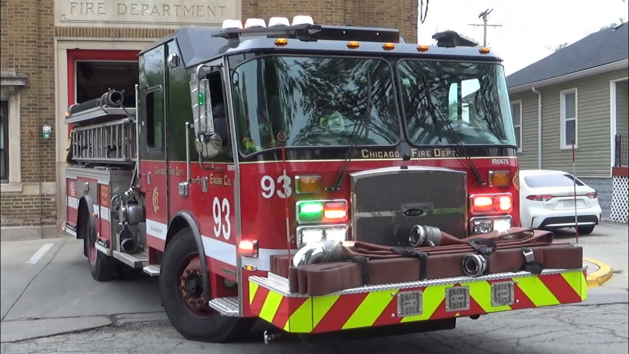 Chicago Fire Department Engine 93 Responding - YouTube
