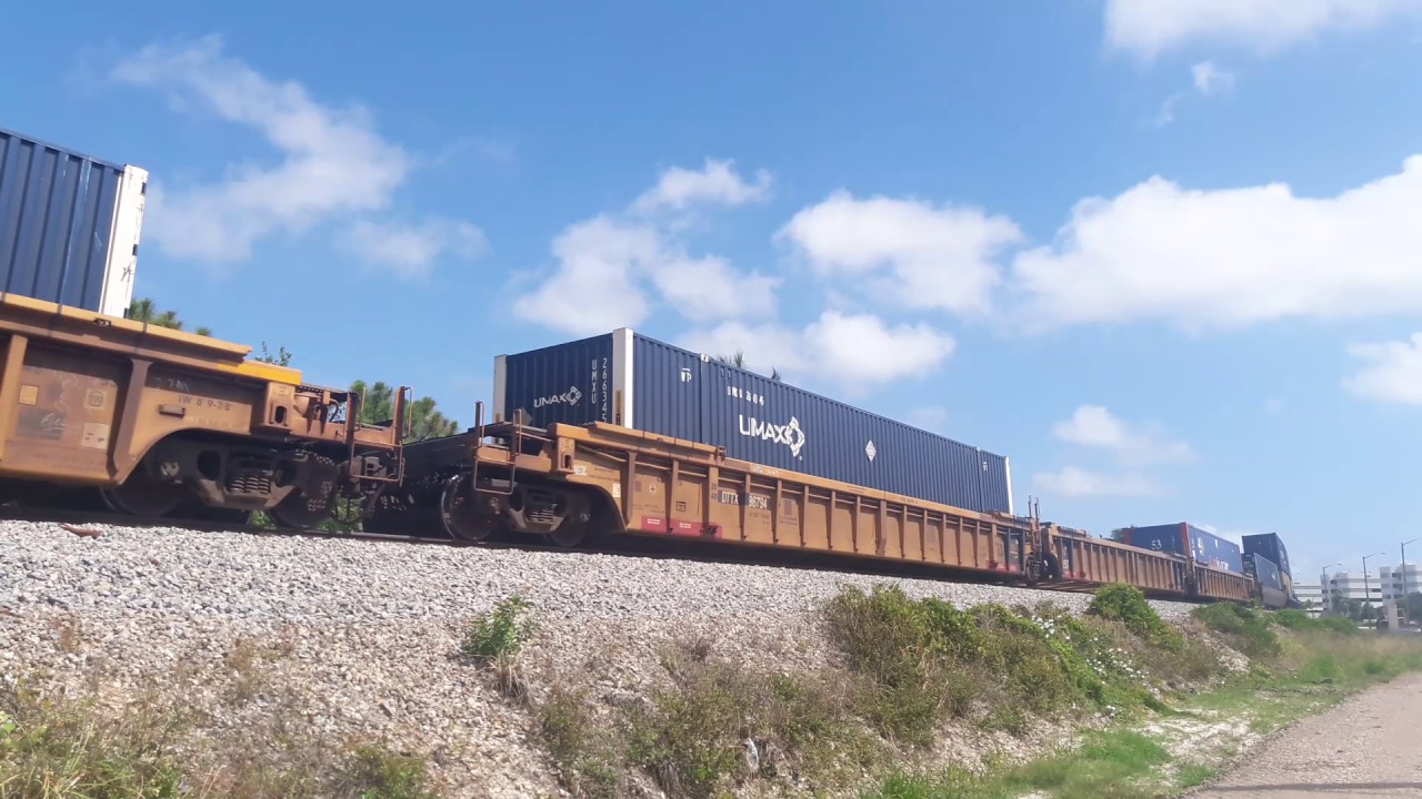 FEC Train 109 #2071 - YouTube