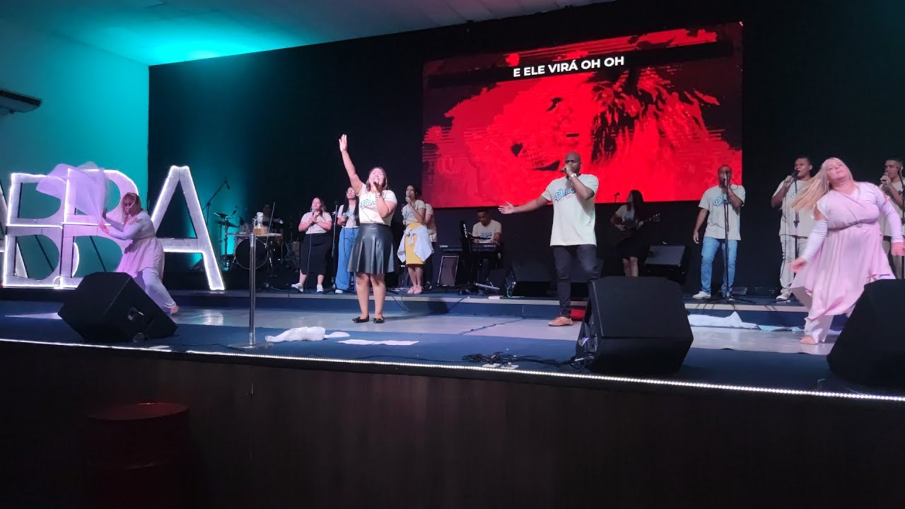 Até que o Senhor venha + Ruja o Leão medley - Sarah Cunha - YouTube