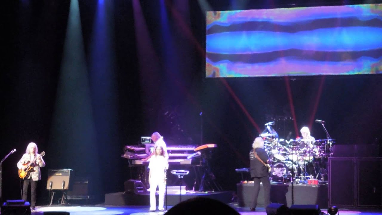 Yes - Perpetual Change, Montreal, Canada, July 30th 2013 - YouTube