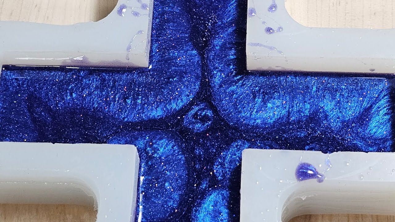 Burple epoxy cross w/glitter - YouTube