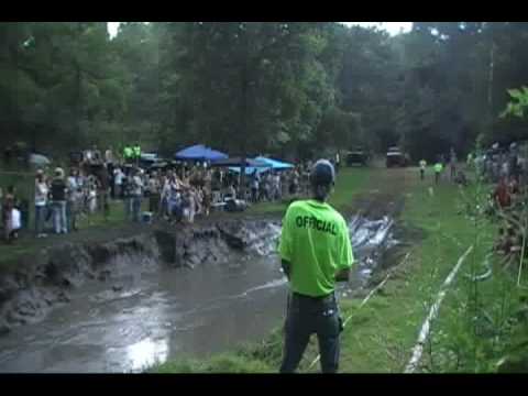 Girls Get pushed in The Mud Pit.. Guy Looses Pants Good Times 4x4's ...