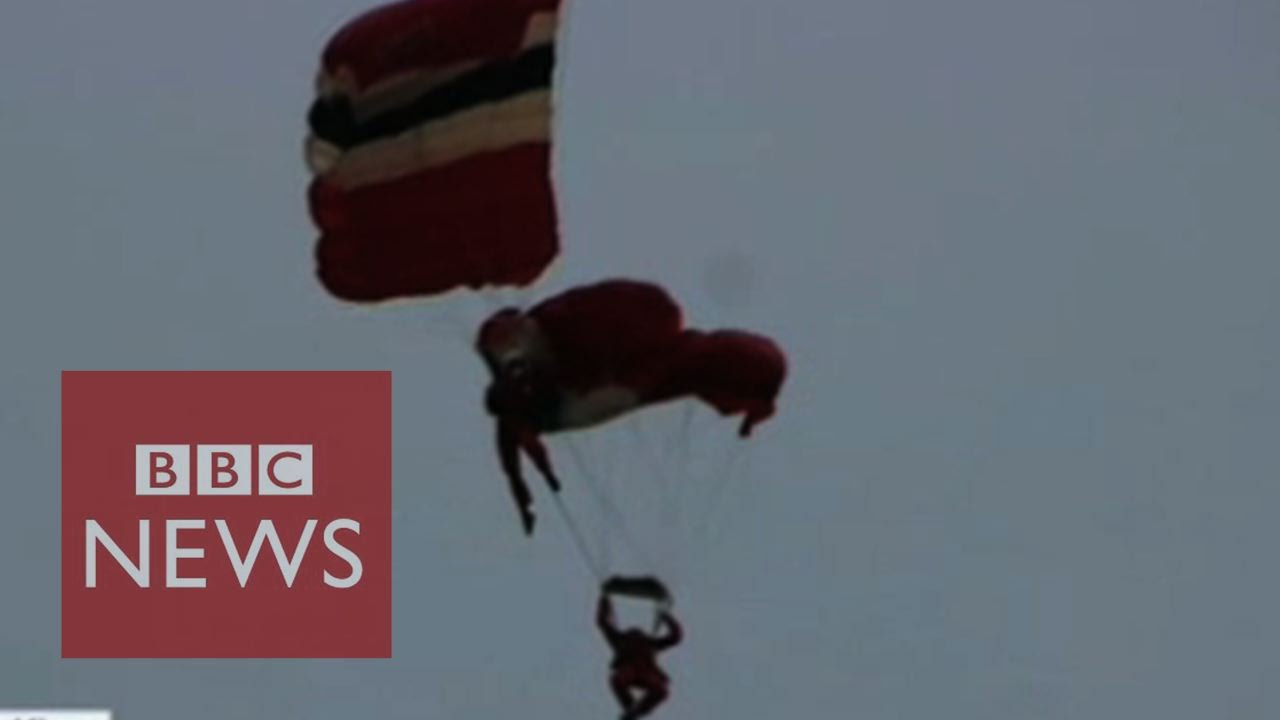Red Devils parachute fails: Eyewitness on moment parachutists became ...