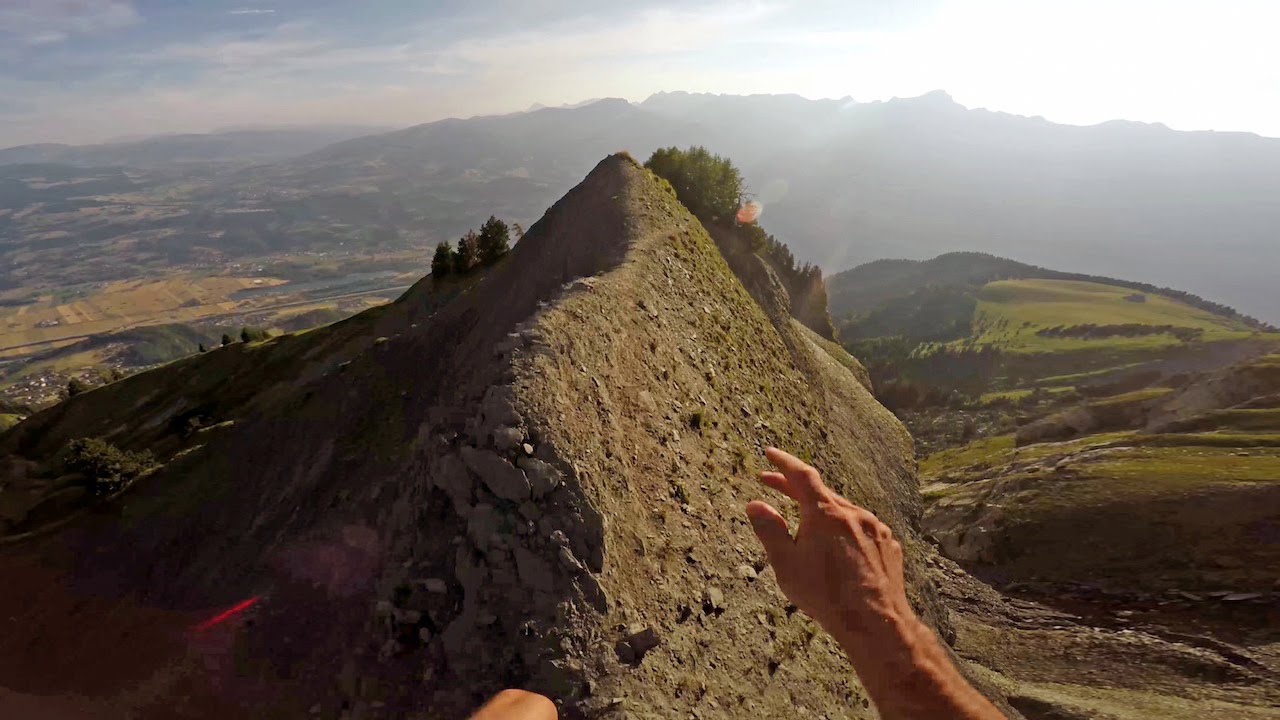 Ultimate Morning Run: Mountain Climber Runs On 2500m High Cliff Edges ...