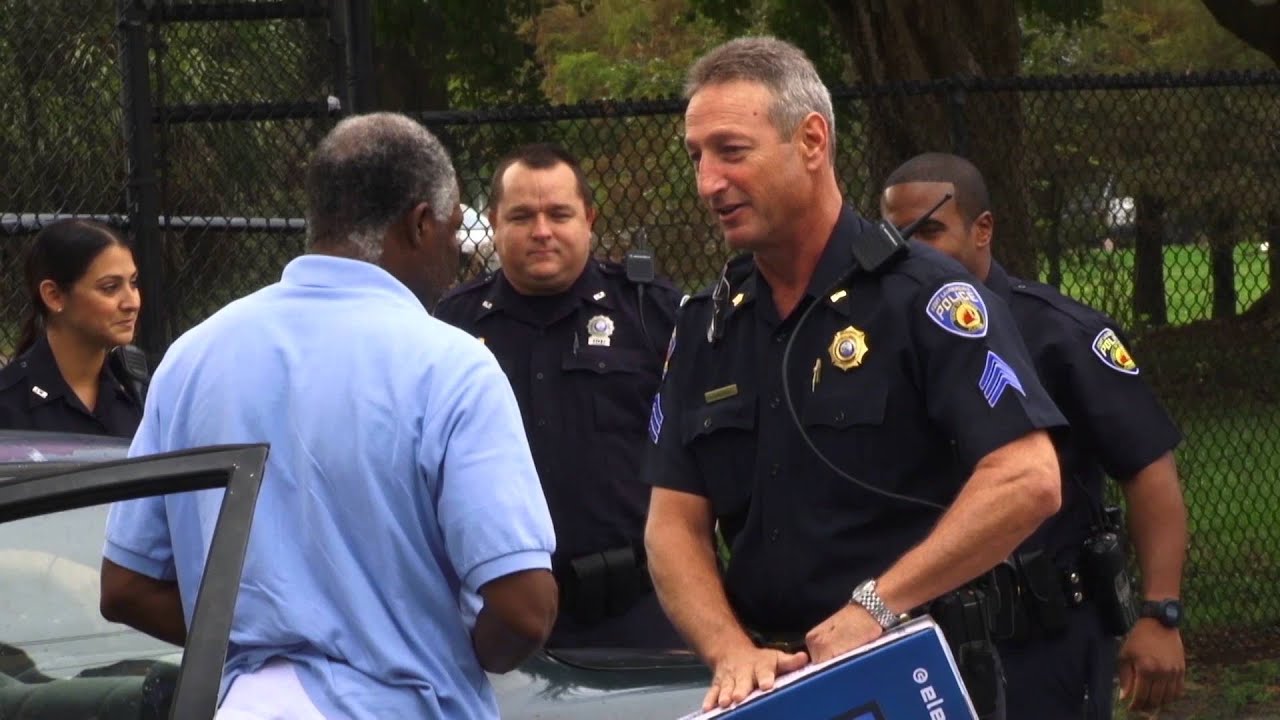 Fort Lauderdale Police Department: Operation Santa Stop 2015 - YouTube