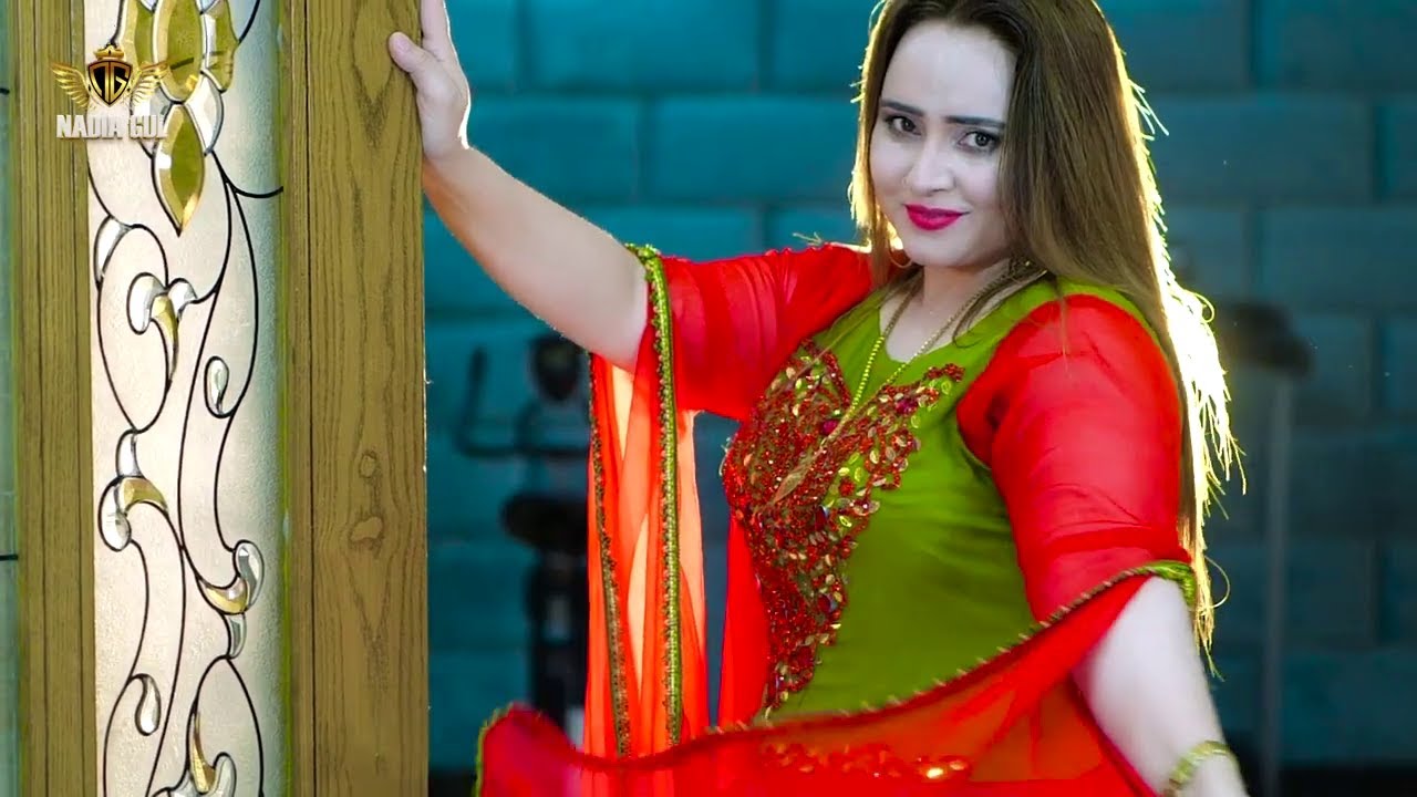 Nadia Gul New 4K Song __ Afghani Libas __ 2023 Pashto New Song - YouTube