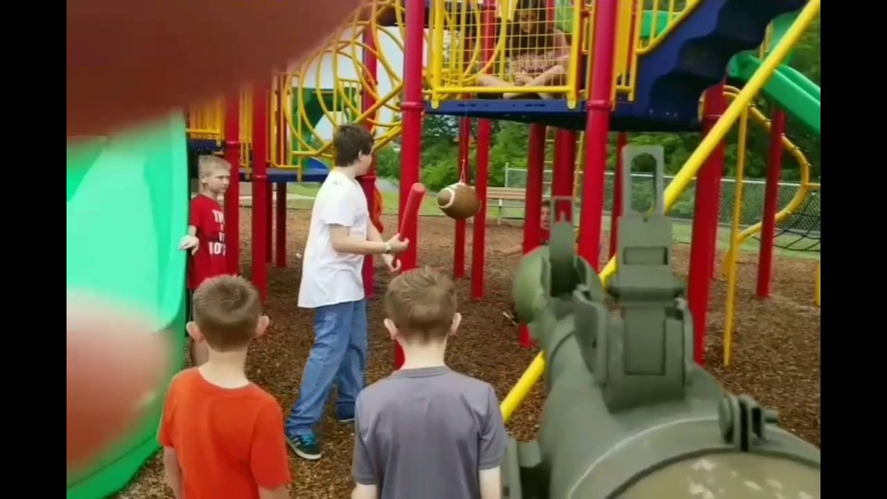 😆🤣 The Exploding Pinata 😁🤗 - YouTube