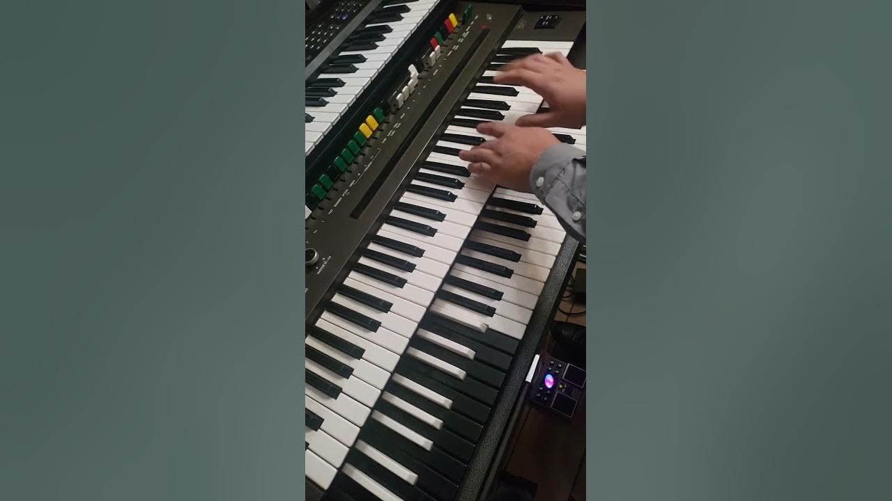 Solo De "Mi Matamoros Querido" Con El Yamaha YC45 - YouTube