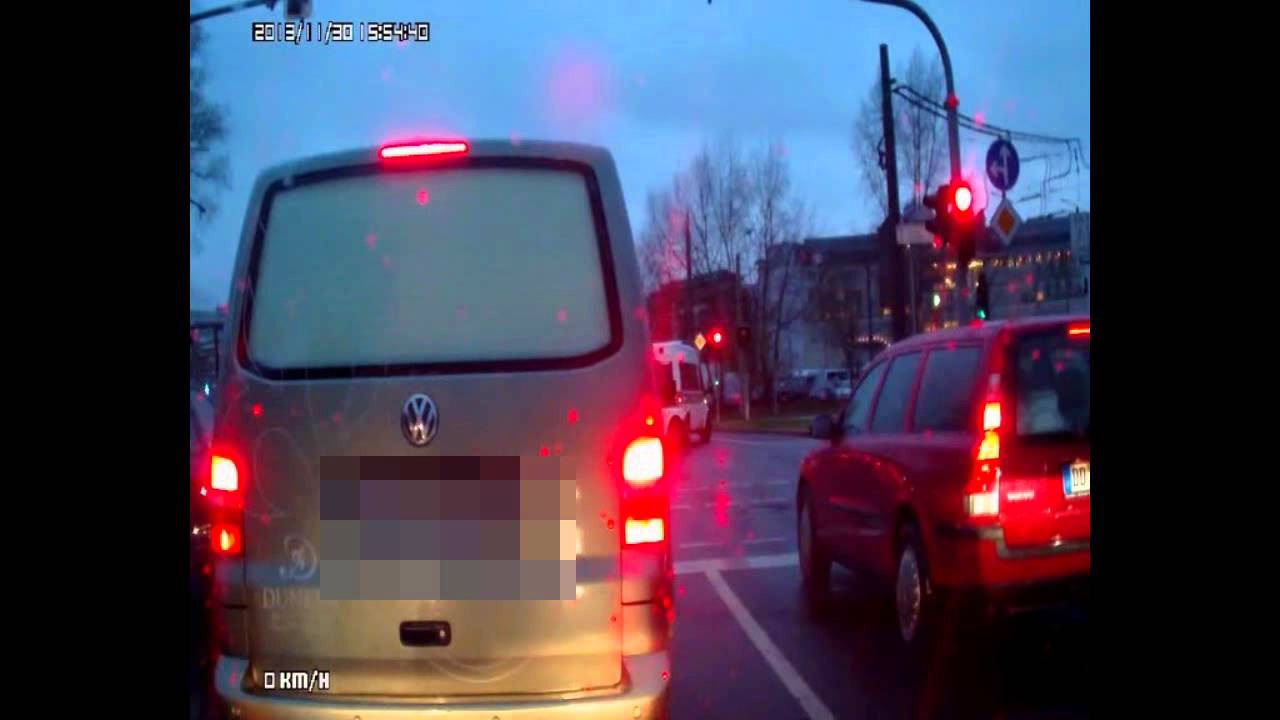 zweifacher Ampelblitzer | www.dashcamforum.de | - YouTube