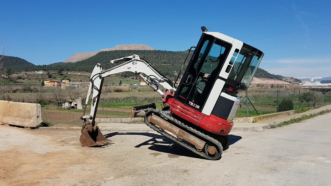 TAKEUCHI TB23 R - YouTube