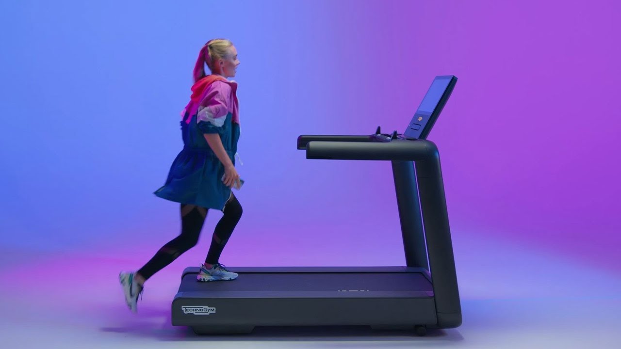 Technogym Excite Live Run 500(테크노짐 익사이트 라이브런500) - YouTube