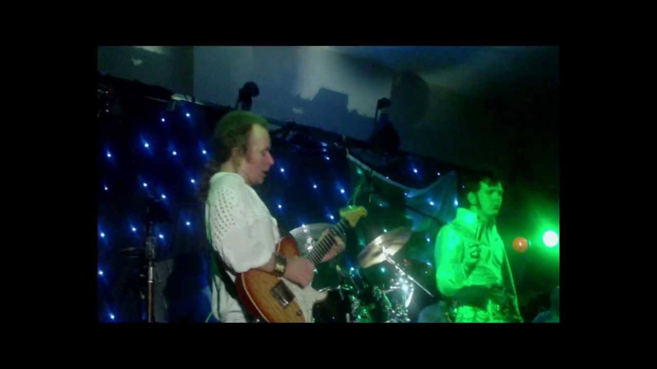 James Murray Elvis Tribute - Johnny Be Good Live In Ireland - YouTube