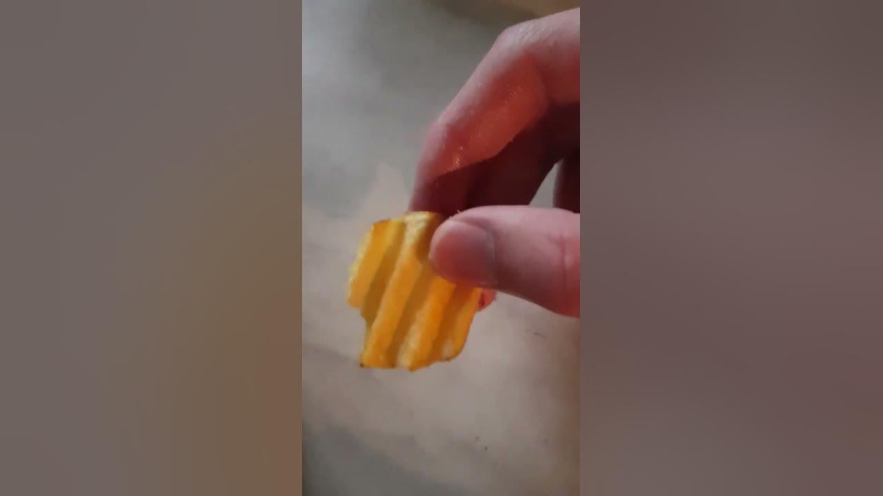 Чипсы lays maxx пицца 4 сыра супер рифление пробую на вкус - YouTube