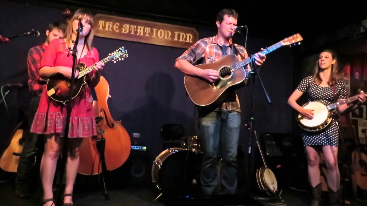 Traditional bluegrass tune "Lay Me To Rest" played by Chasing Blue ...