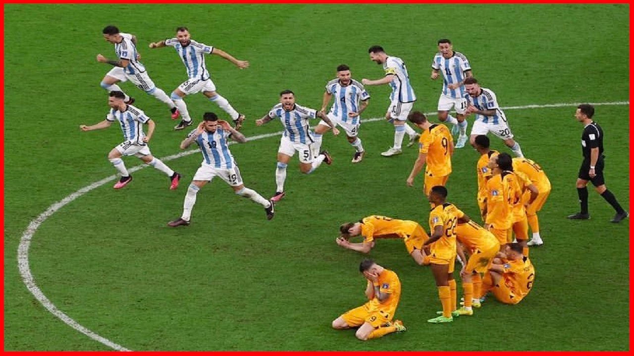 Argentina Celebra La Victoria En La Cara De Los Jugadores De Holanda En