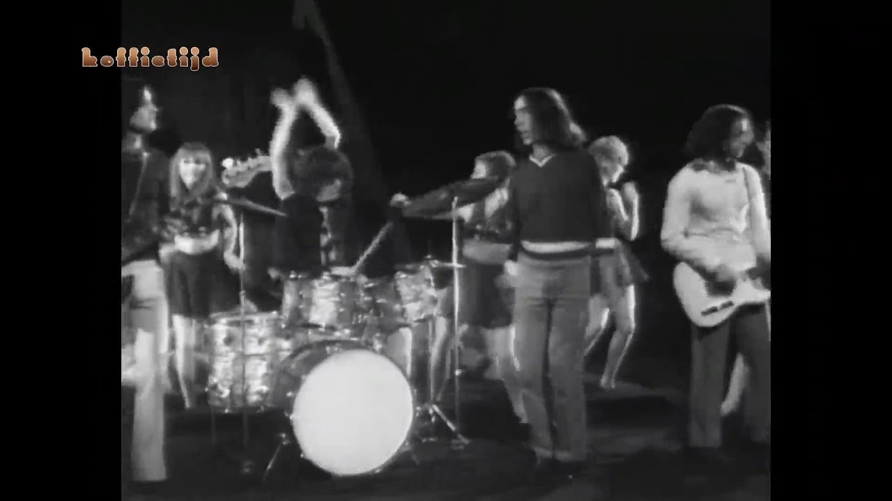 The Outsiders - "Touch" (60's Dutch band's great TV/promo clip) - YouTube