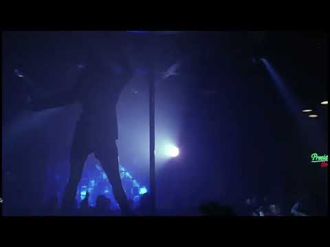 Demi Moore in Striptease- 3