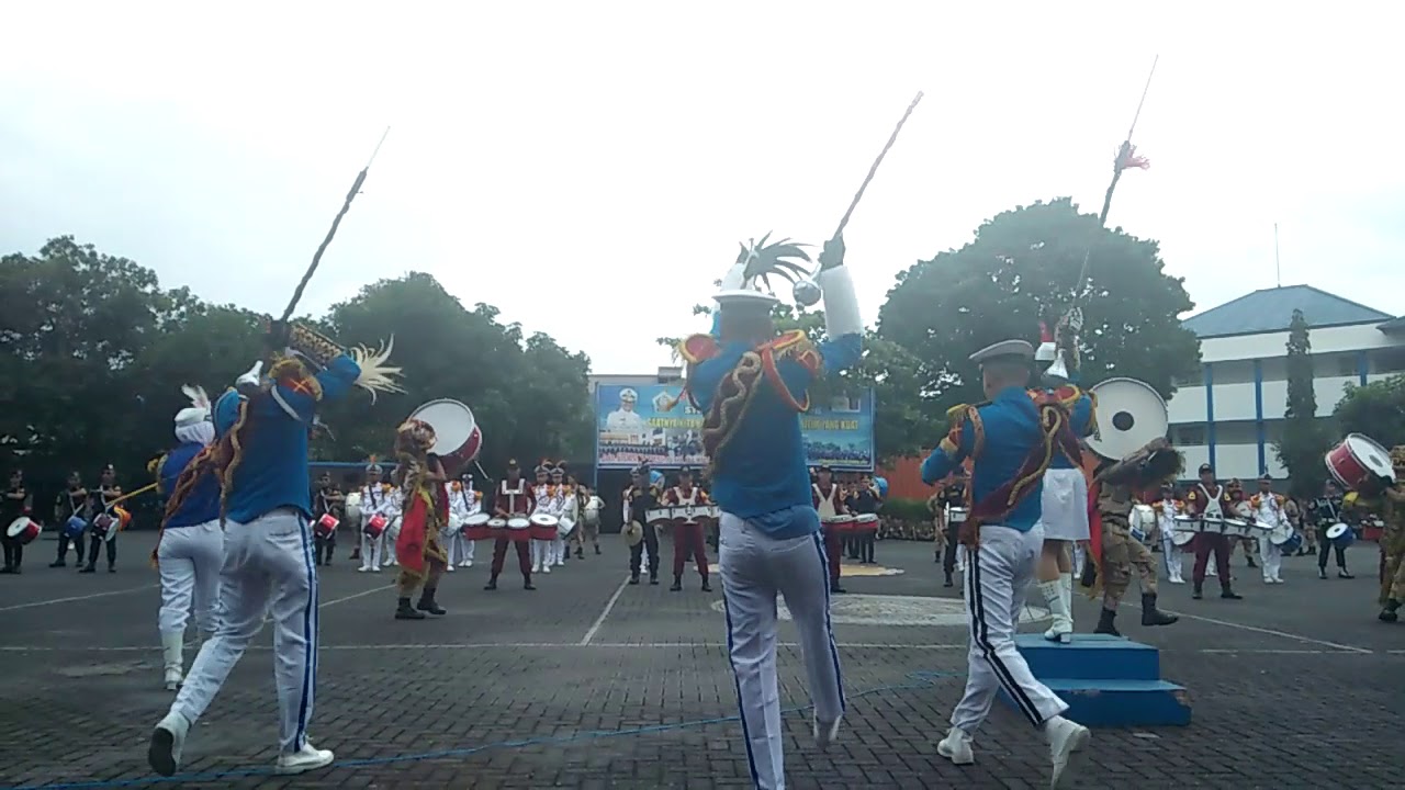 Drumb Corps Stimart AMNI Semarang - YouTube