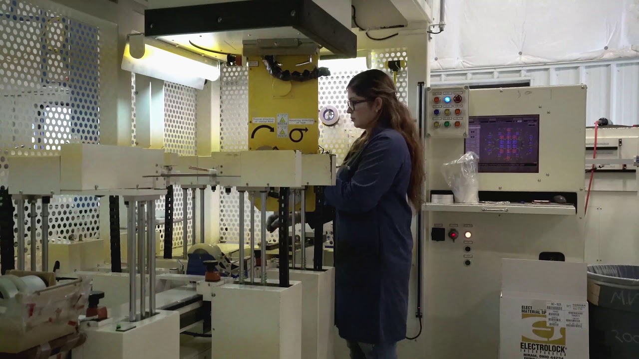 "Lab Coat Room" Toshiba Motor Plant (Social Media) - YouTube