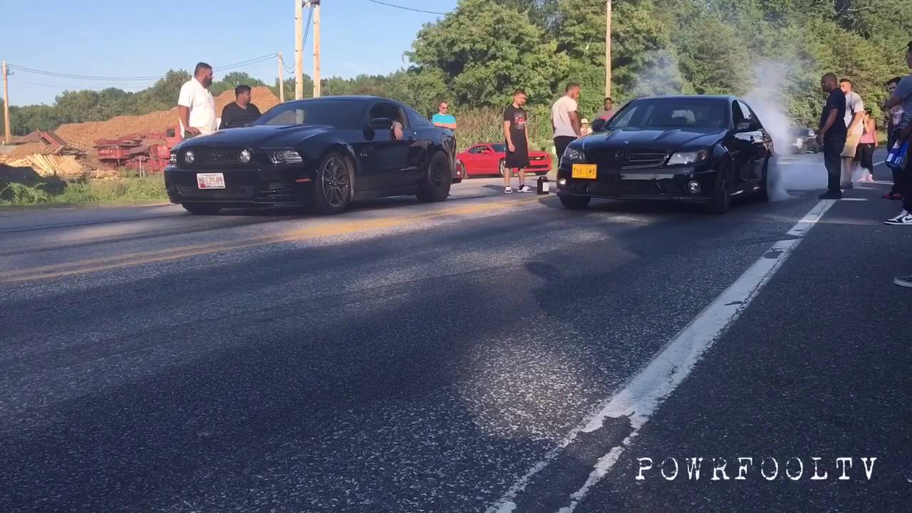Mustang GT vs C63 AMG - YouTube