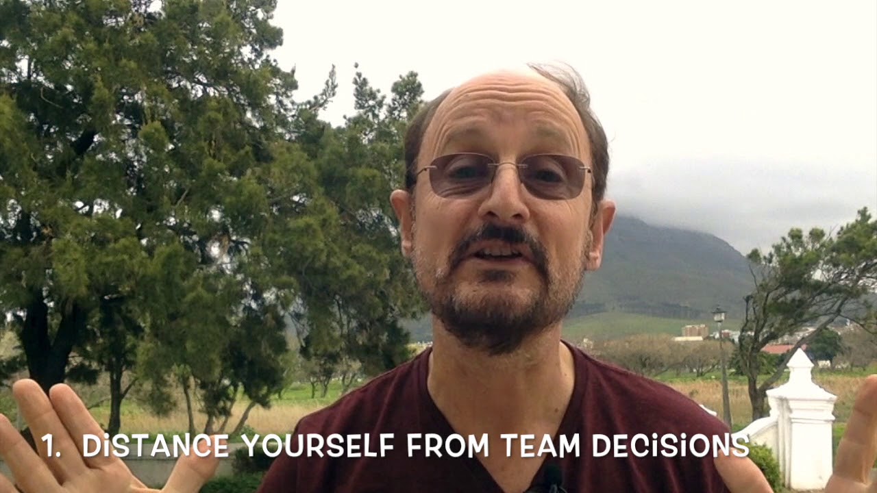 Your Leadership Minute 105 - How to become a silo leader - YouTube