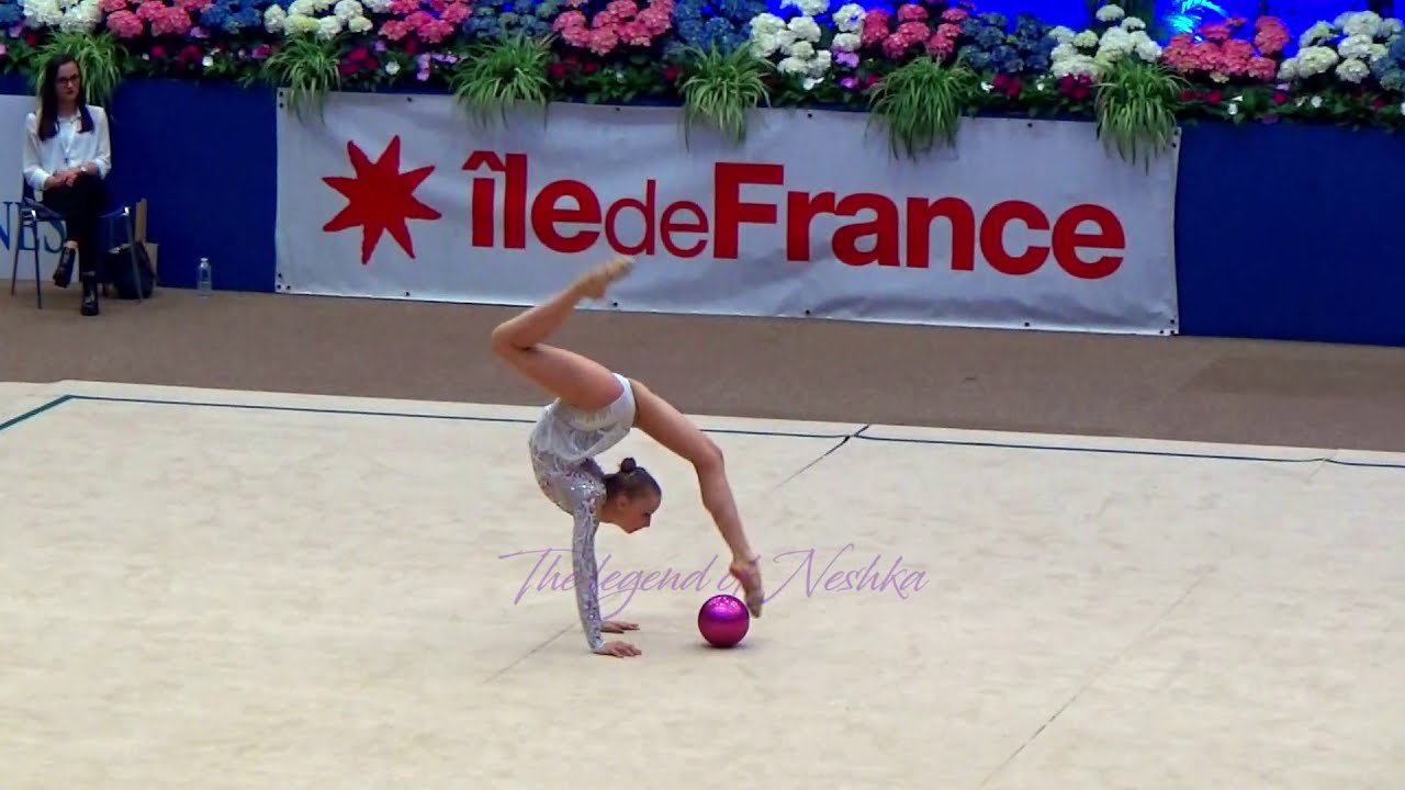 Axelle JOVENIN (FRA) ball - 2017 Corbeil senior AA - YouTube