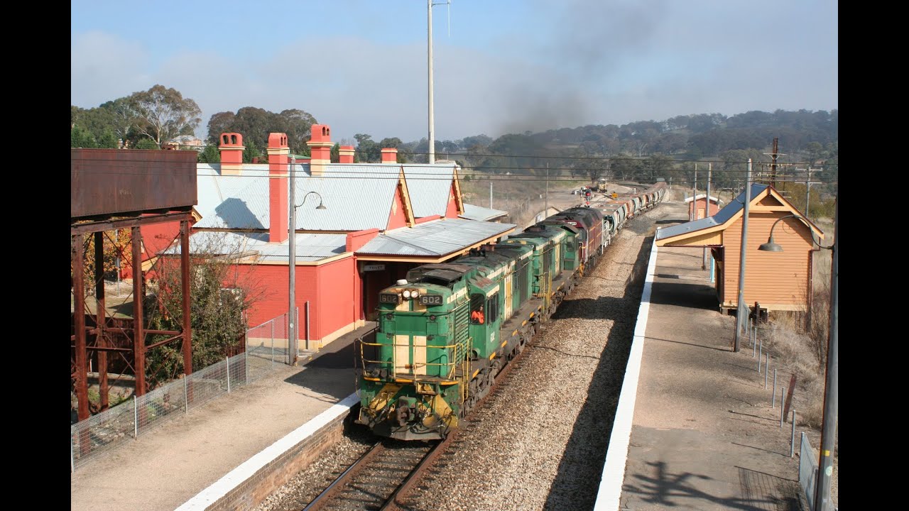 SAR/AN 600 Class on Ballast - YouTube