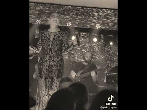 Ebru Gundeş - Saygilarimla🎼❤