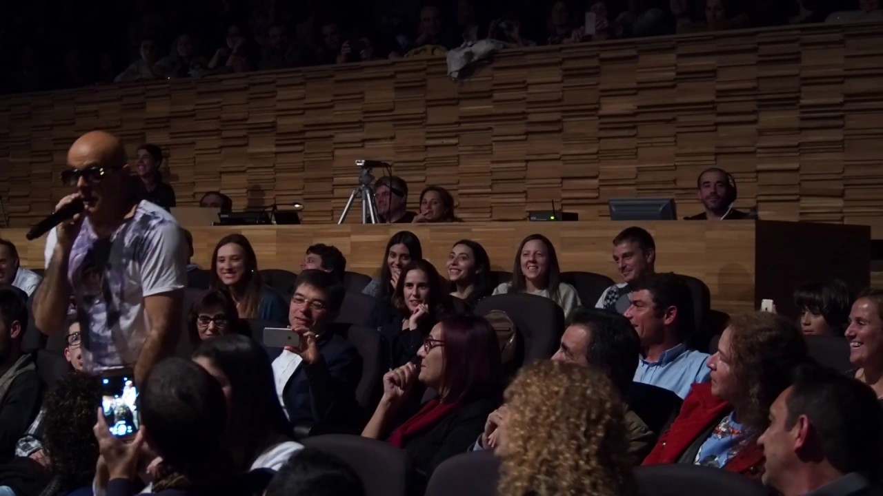 Orquestra Jazz de Leiria + Pedro Abrunhosa - "Lua" - YouTube