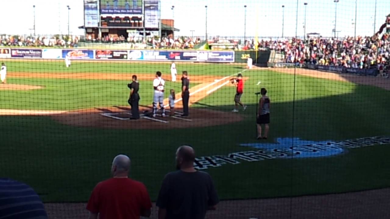 Robyn Crump/ Loons National Anthem - YouTube