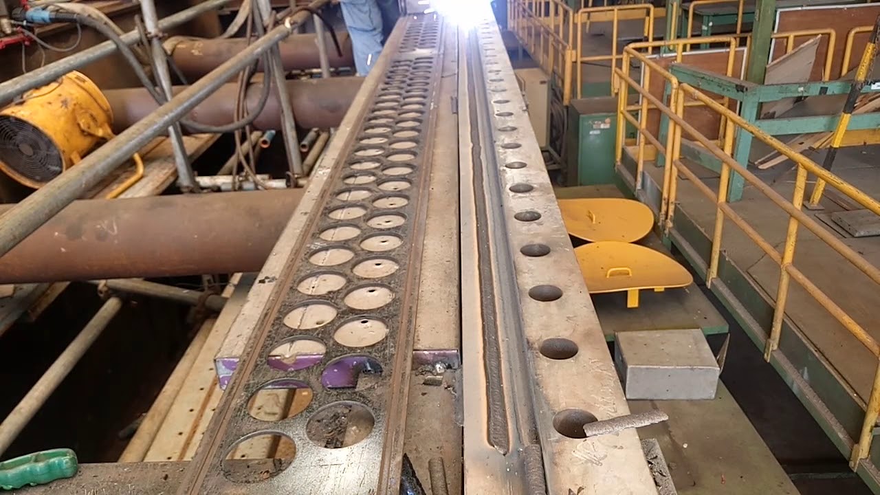 Welding FCAW by machine Cutting - YouTube