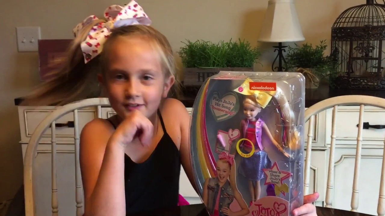 New Jojo Siwa Singing Doll Opening and Review by Ava - YouTube