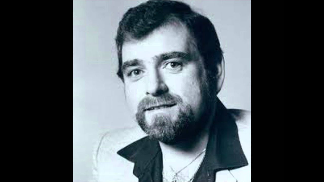 Hugo Duncan - In The Land We Love - YouTube