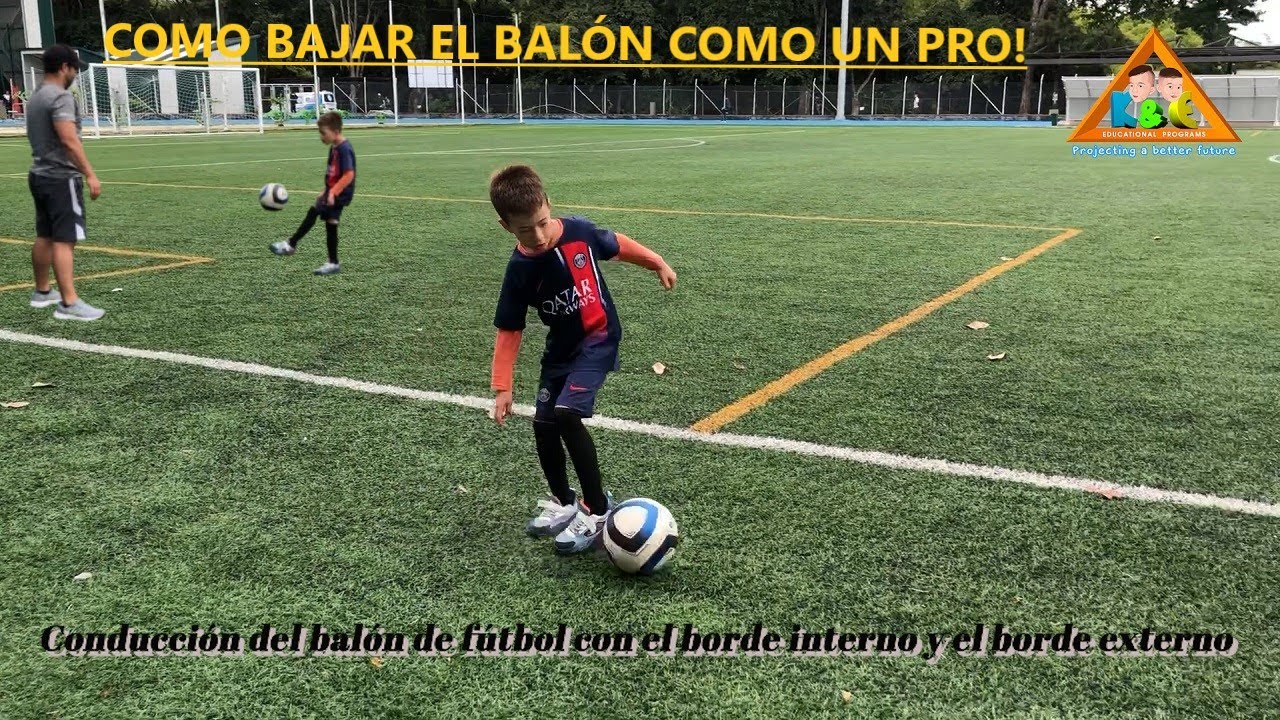 2 Ejercicios de Conducción del balón de futbol y como bajarlo que son ...