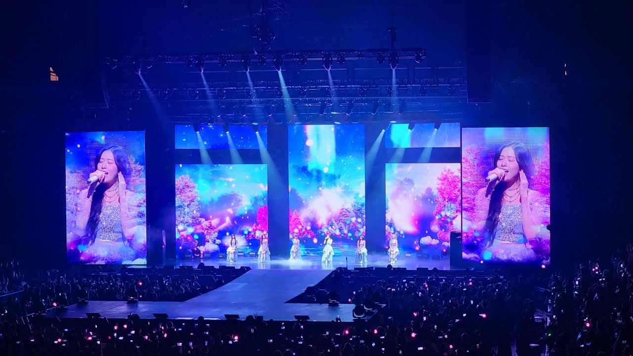 IVE - Shine With Me - Show What I Have World Tour ️ Prudential Center, Newark, New Jersey - YouTube